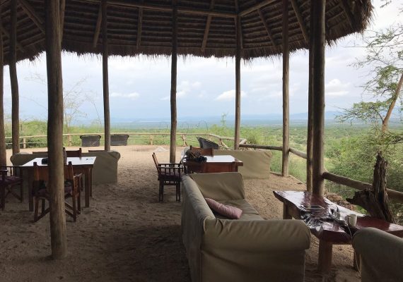 Kambi ya Tembo | Kiwoito Africa Safaris